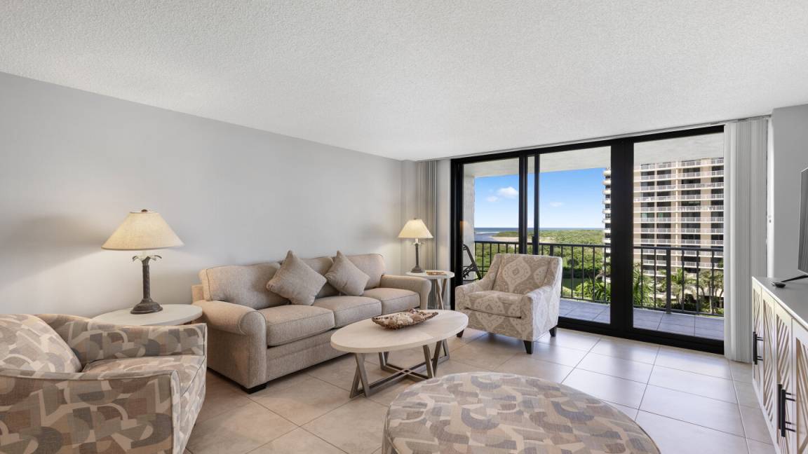 Condo ∙ 2 Bedrooms ∙ 6 Guests - Marco Island, FL
