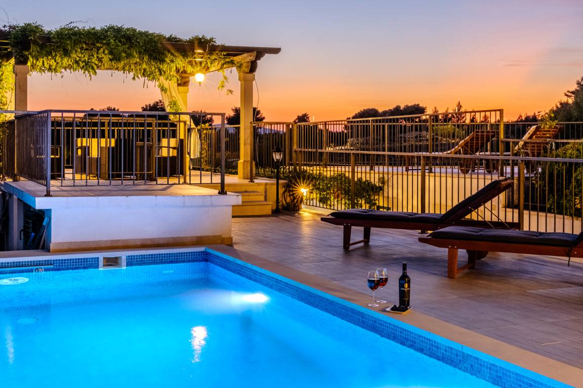 210 M² Villa ∙ 6 Chambres ∙ 16 Personnes - Croatie