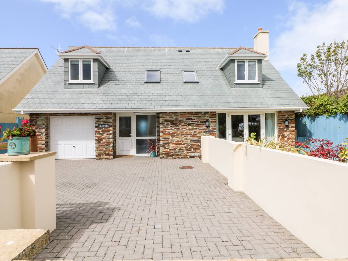 Cottage ∙ 4 Bedrooms ∙ 8 Guests - Crantock