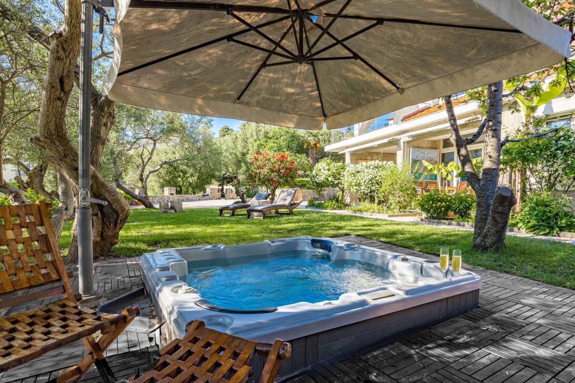 75 M² Apartamento ∙ 2 Habitaciones ∙ 4 Huéspedes - Rab
