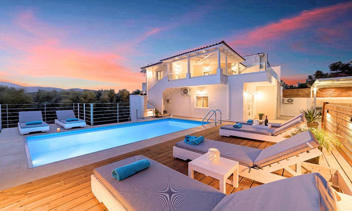 150 M² Ferienhaus ∙ 3 Schlafzimmer ∙ 9 Gäste - Agios Nikolaos