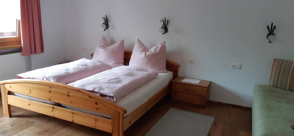 60 M² Ferienwohnung ∙ 1 Schlafzimmer ∙ 5 Gäste - Wörgl