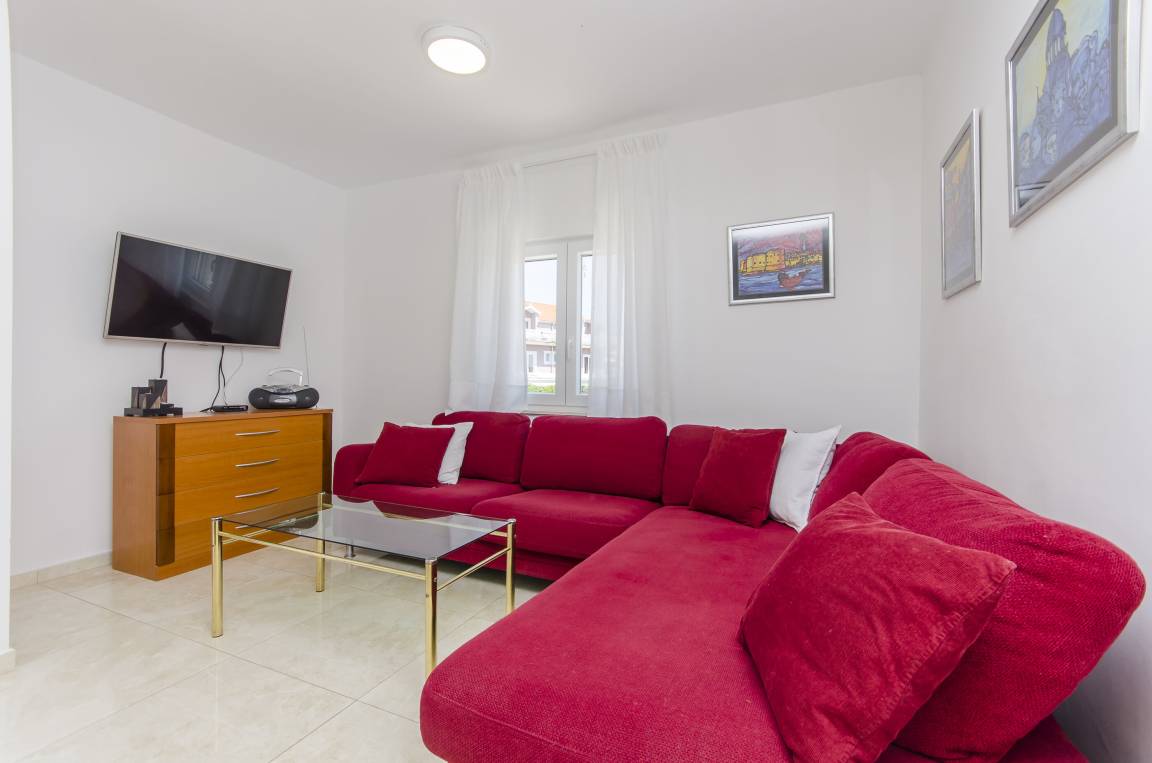 80 M² Appartement ∙ 3 Chambres ∙ 6 Personnes - Brodarica