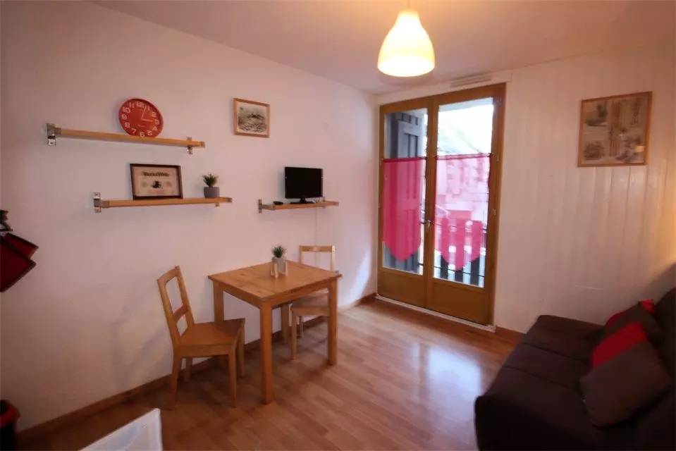 18 M² Estudio ∙ 1 Habitación ∙ 2 Huéspedes - Bagnères-de-Luchon