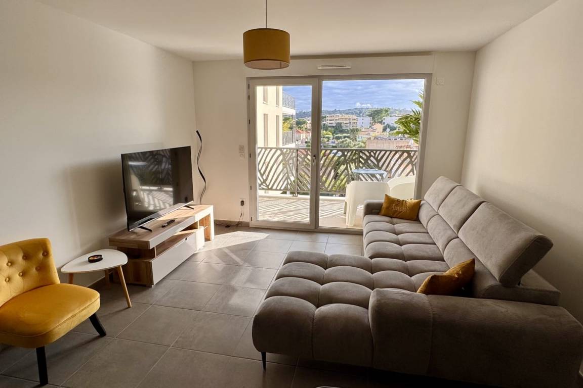 73 M² Apartamento ∙ 2 Habitaciones ∙ 4 Huéspedes - Le Cannet