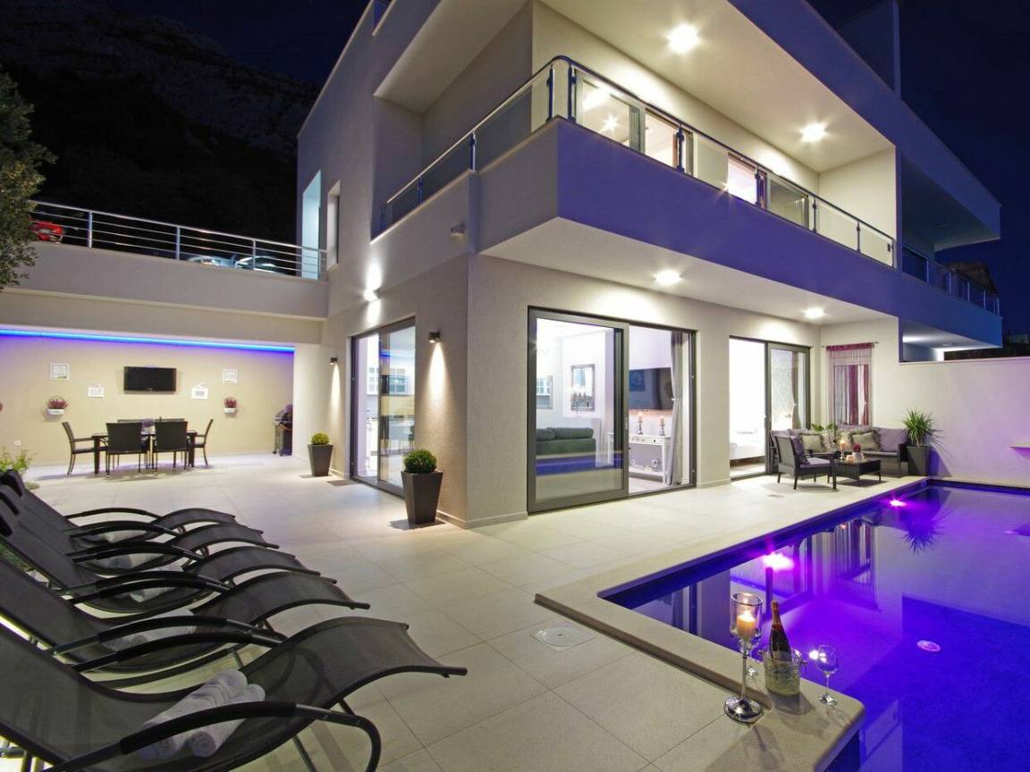 160 M² Ferienhaus ∙ 3 Schlafzimmer ∙ 7 Gäste - Makarska