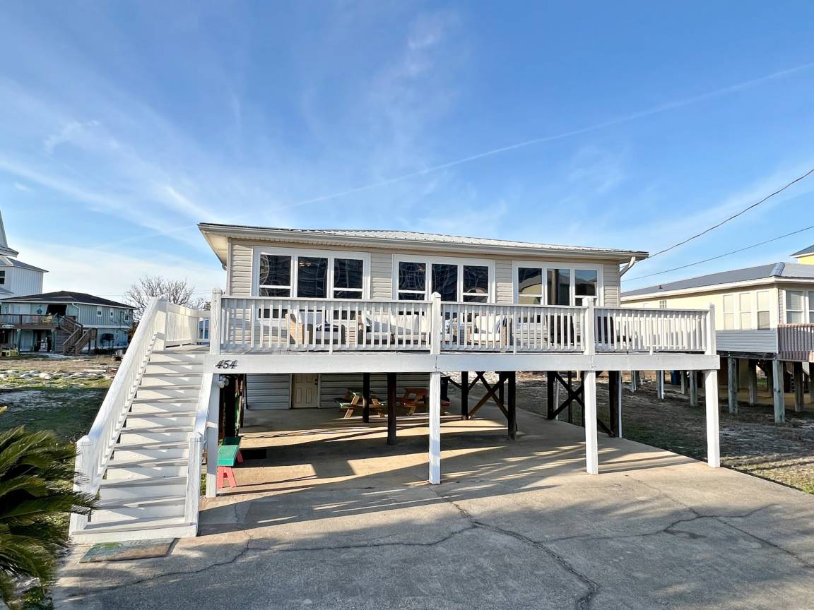 House ∙ 3 Bedrooms ∙ 12 Guests - Gulf Shores, AL