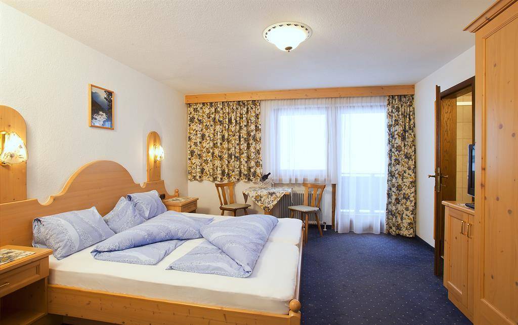 22 M² Hotel ∙ 1 Bedroom ∙ 2 Guests - Längenfeld