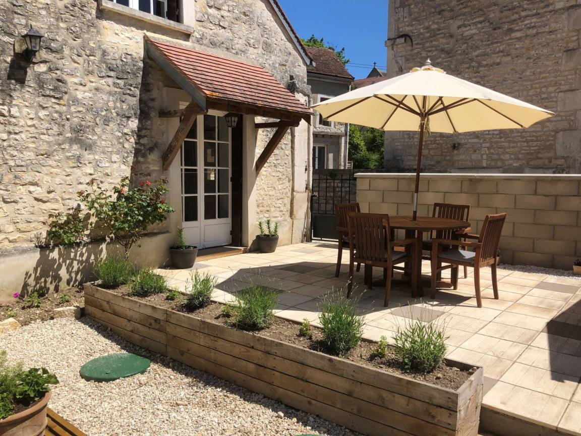 75 M² Maison De Vacances ∙ 1 Chambre ∙ 4 Personnes - Tonnerre