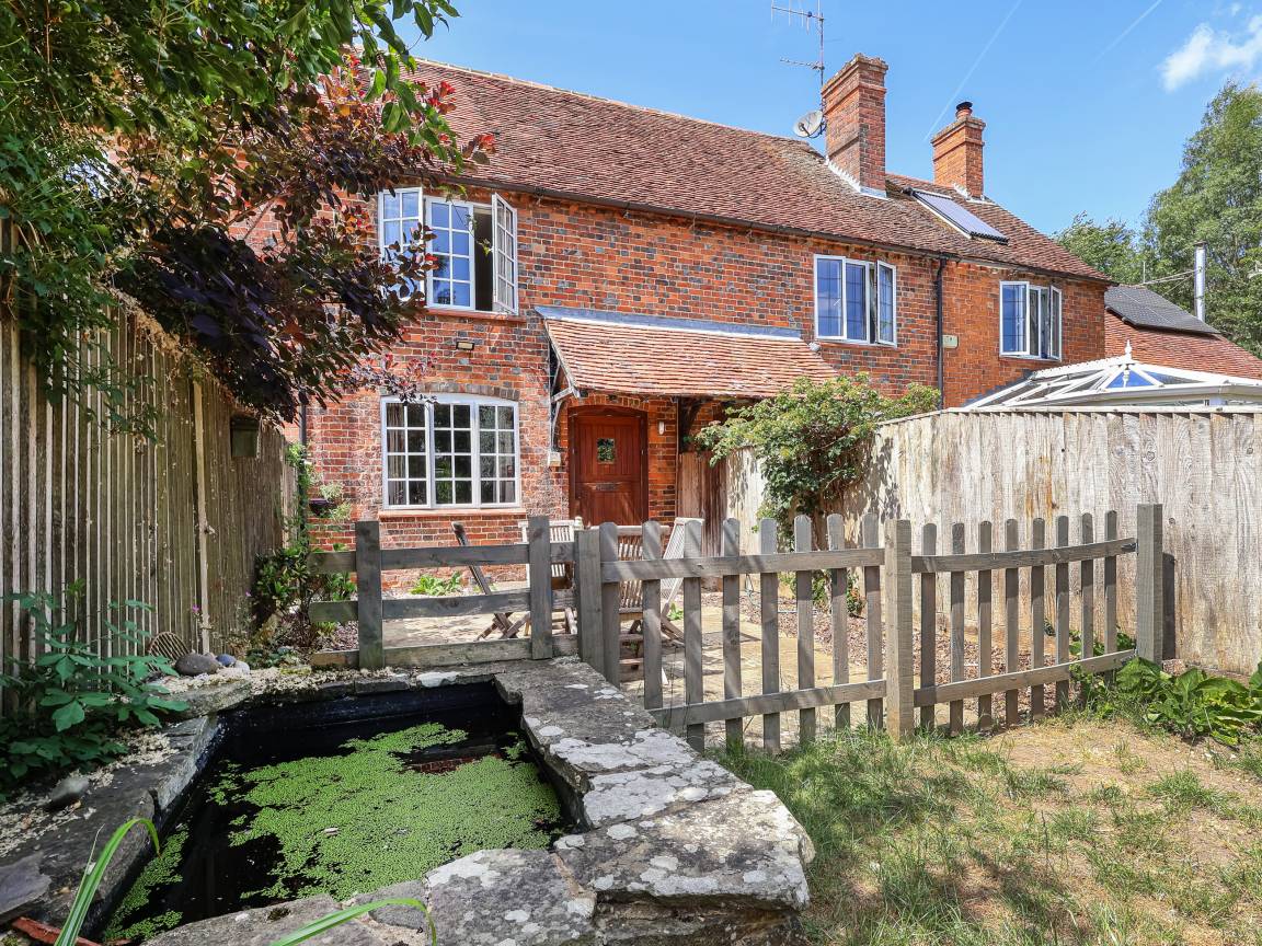 Cottage ∙ 2 Bedrooms ∙ 4 Guests - Berkshire