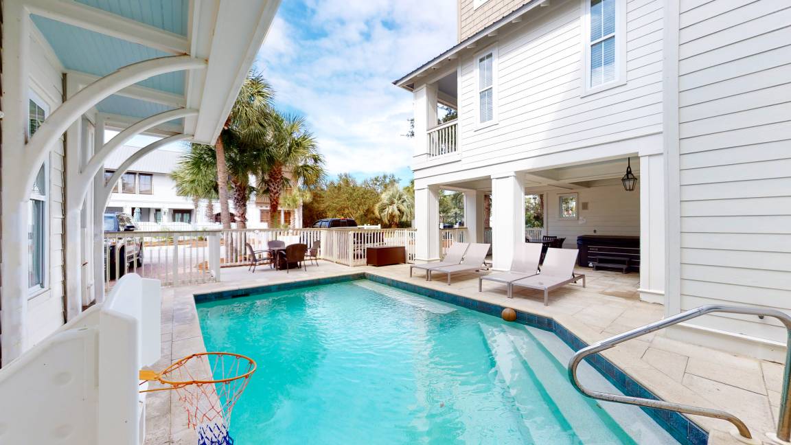 650 M² House ∙ 8 Bedrooms ∙ 35 Guests - Rosemary Beach, FL