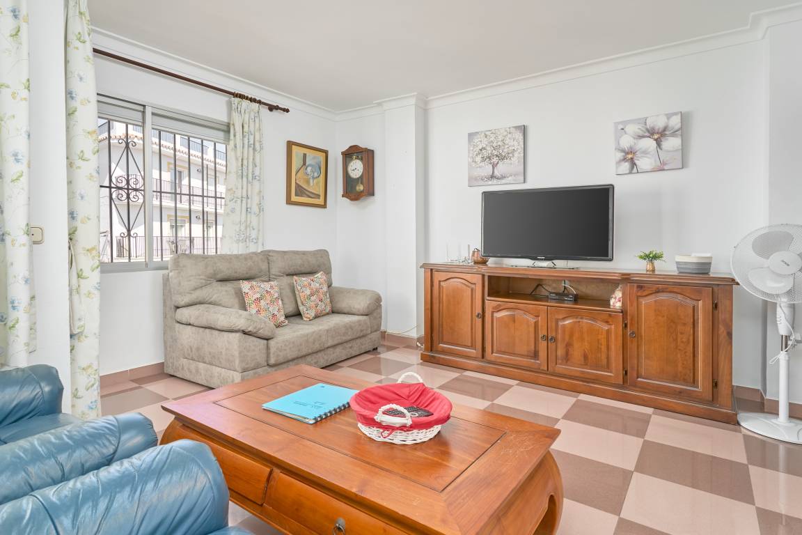 80 M² Apartamento ∙ 2 Habitaciones ∙ 4 Huéspedes - Nerja