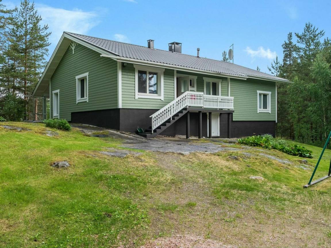 157 M² Talo ∙ 3 Makuuhuonetta ∙ 8 Vierasta - Anttola