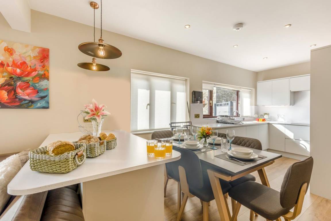 House ∙ 2 Bedrooms ∙ 4 Guests - Aberaeron