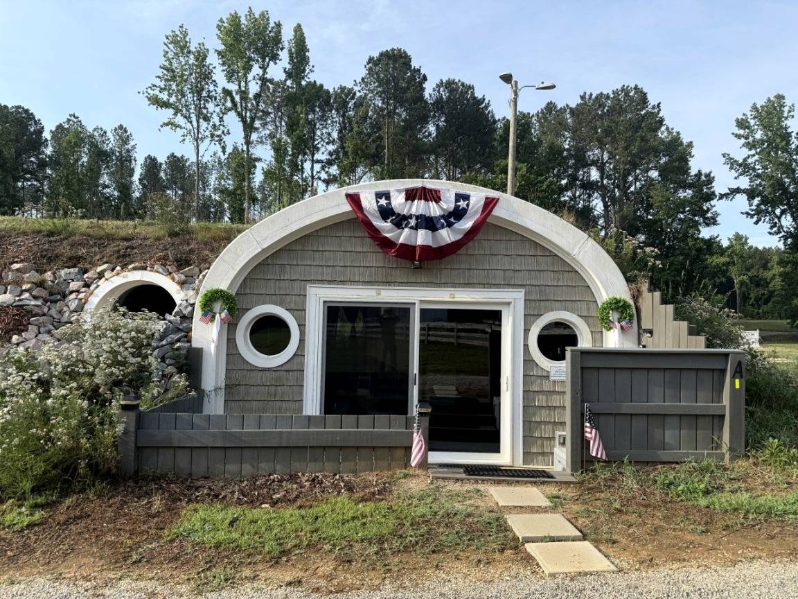 House ∙ 1 Bedroom ∙ 4 Guests - Medoc Mountain State Park, Hollister