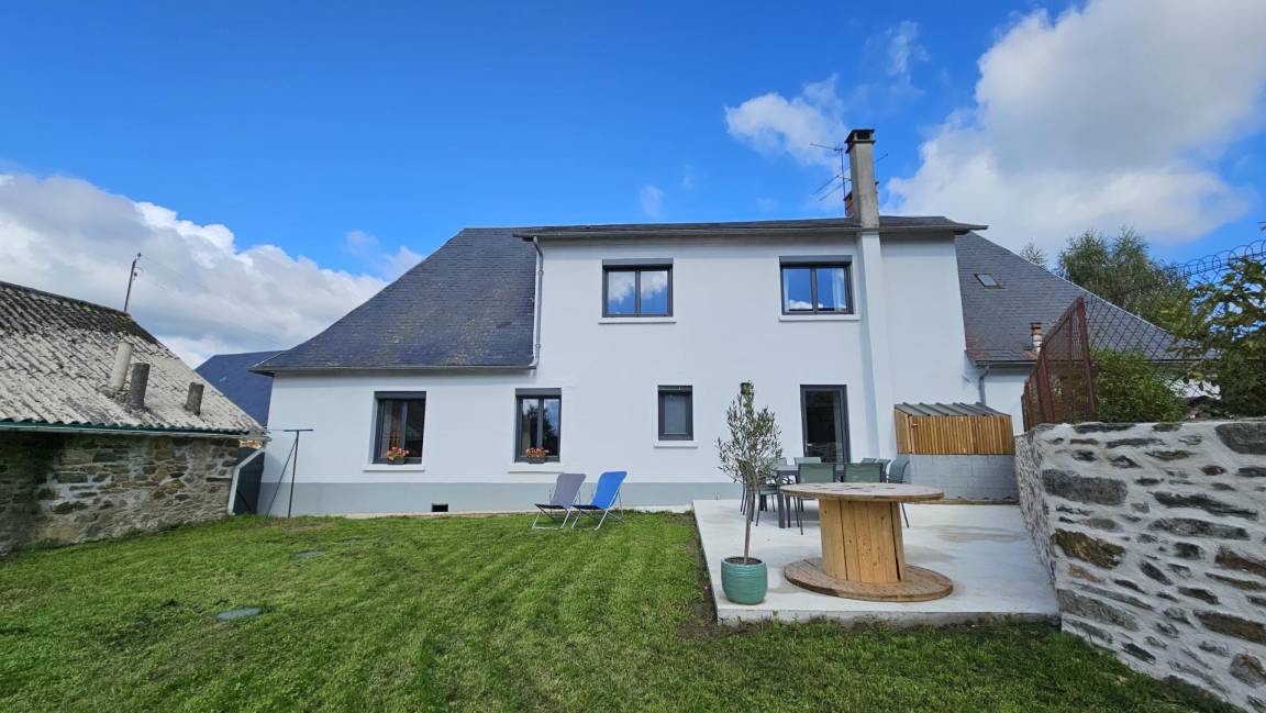 Gîte ∙ 3 Chambres ∙ 6 Personnes - Corrèze