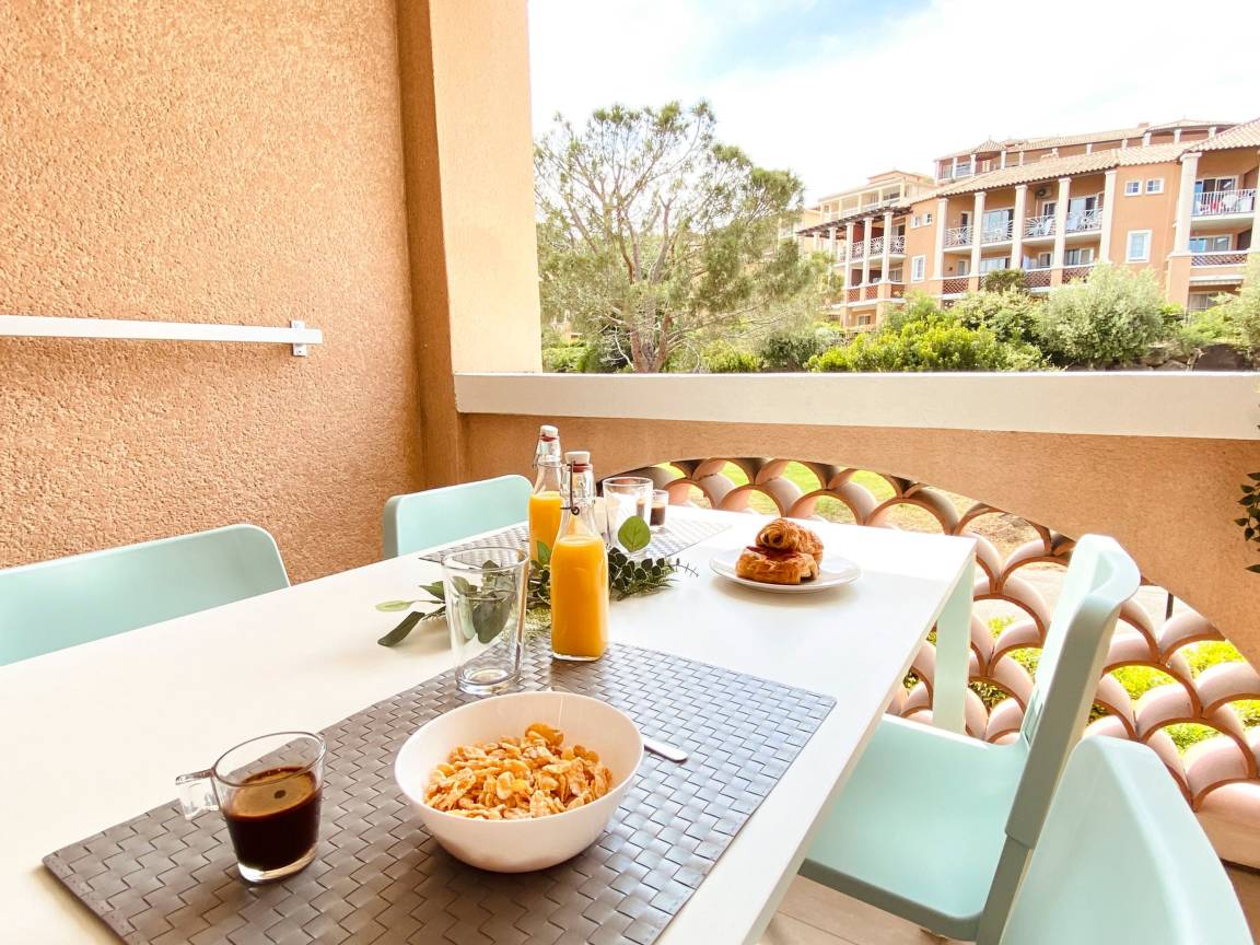 24 M² House ∙ 1 Bedroom ∙ 4 Guests - Cap Estérel