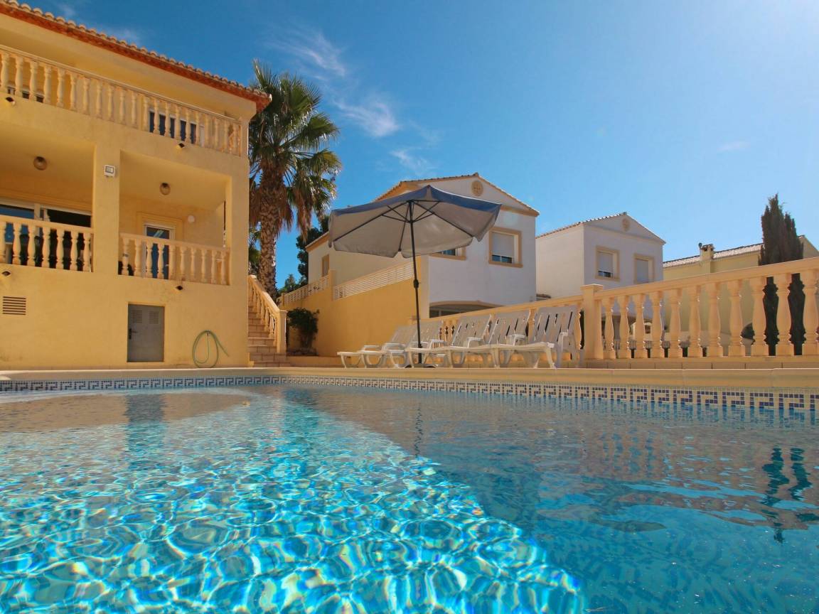 120 M² Villa ∙ 4 Makuuhuonetta ∙ 9 Vierasta - Moraira