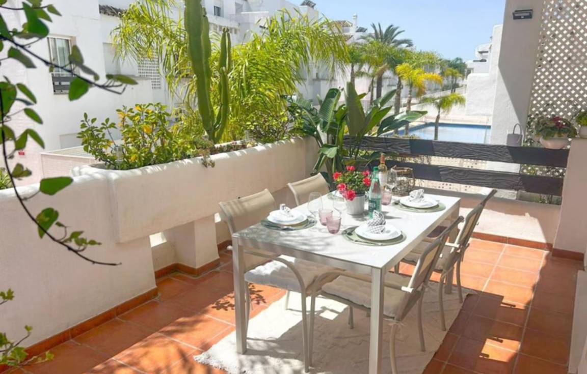 135 M² Apartamento ∙ 3 Habitaciones ∙ 6 Huéspedes - Estepona