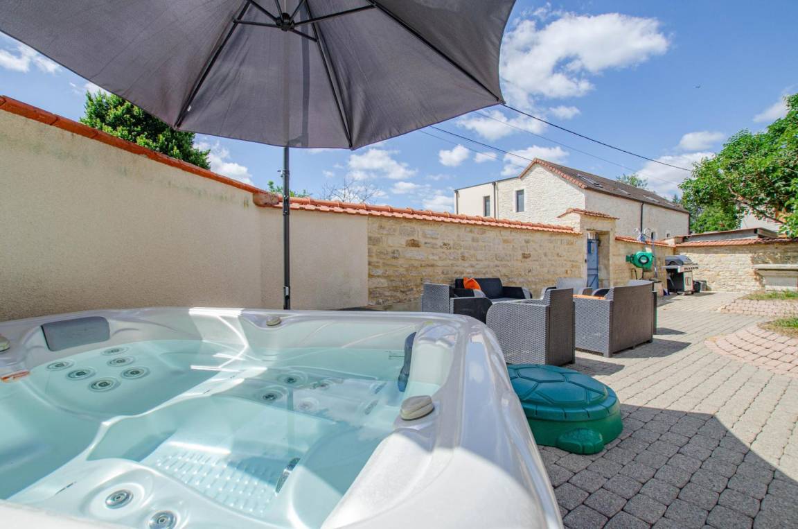 320 M² Gîte ∙ 5 Chambres ∙ 10 Personnes - Bar-sur-Seine