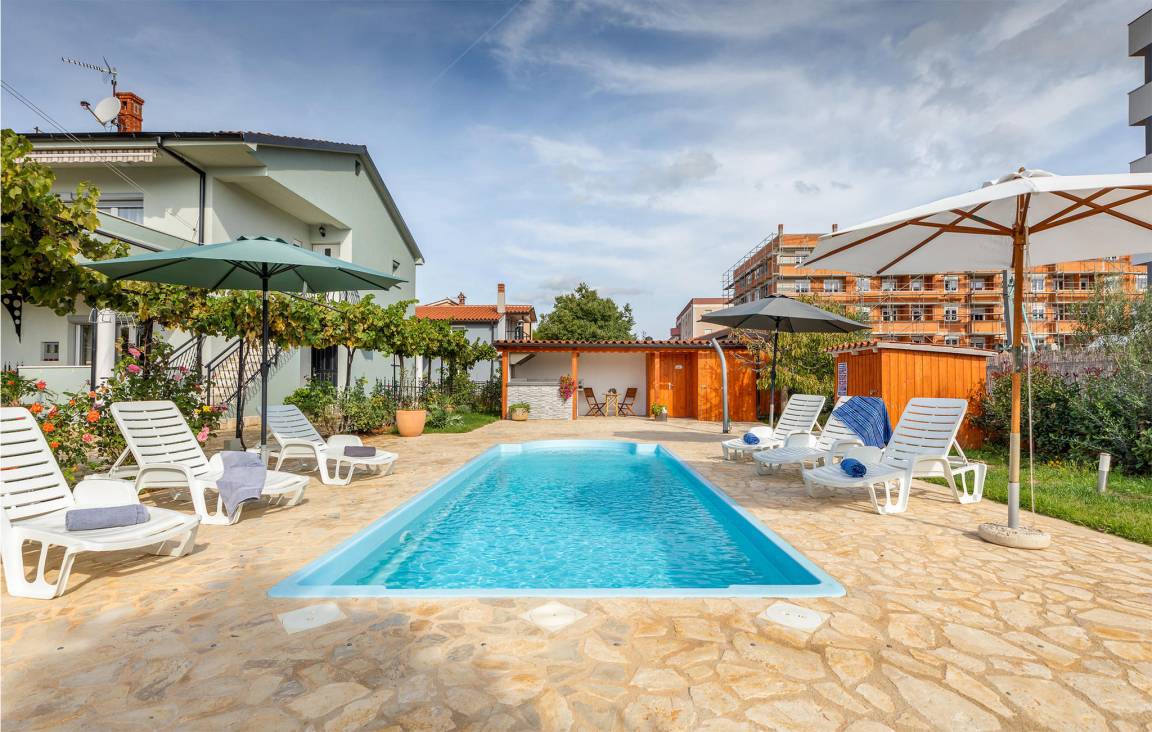 85 M² Ferienwohnung ∙ 2 Schlafzimmer ∙ 6 Gäste - Pula