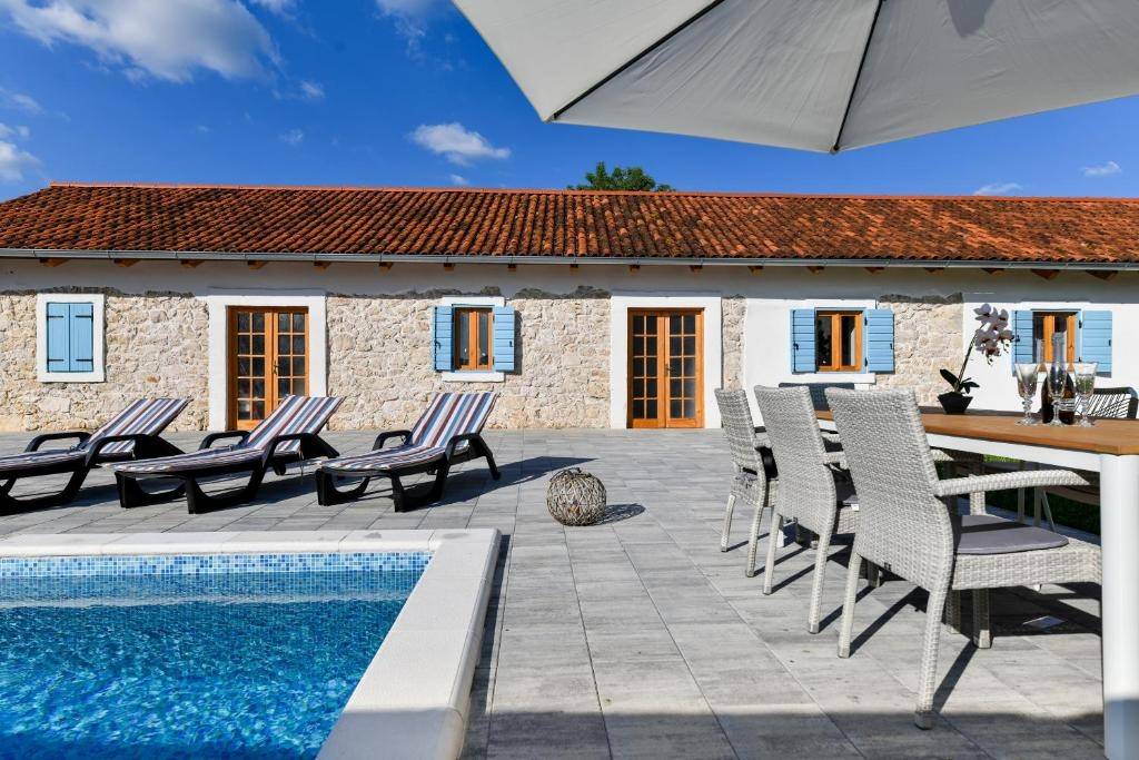120 M² House ∙ 3 Bedrooms ∙ 10 Guests - Croatia