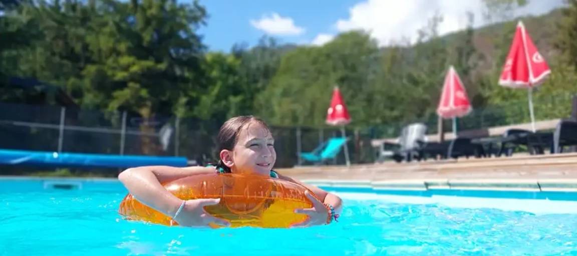 35 M² Leirintä ∙ 3 Makuuhuonetta ∙ 6 Vierasta - Ain