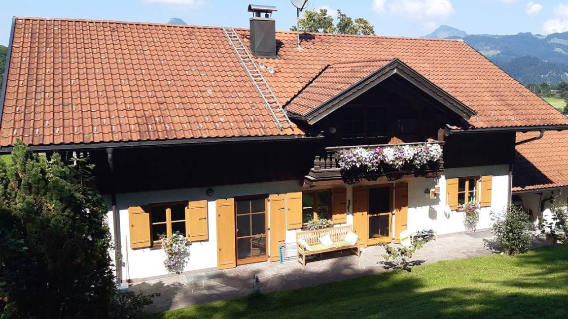 95 M² Ferienwohnung ∙ 2 Schlafzimmer ∙ 5 Gäste - Ellmau