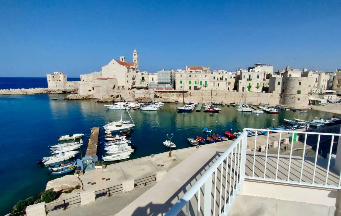 220 M² Apartamento ∙ 4 Habitaciones ∙ 9 Huéspedes - Giovinazzo