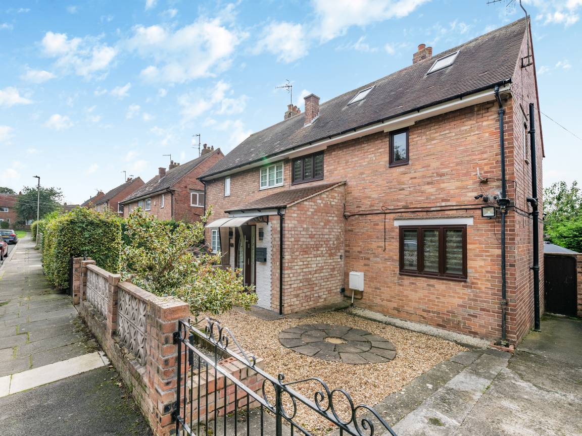 Cottage ∙ 3 Bedrooms ∙ 6 Guests - Scarborough