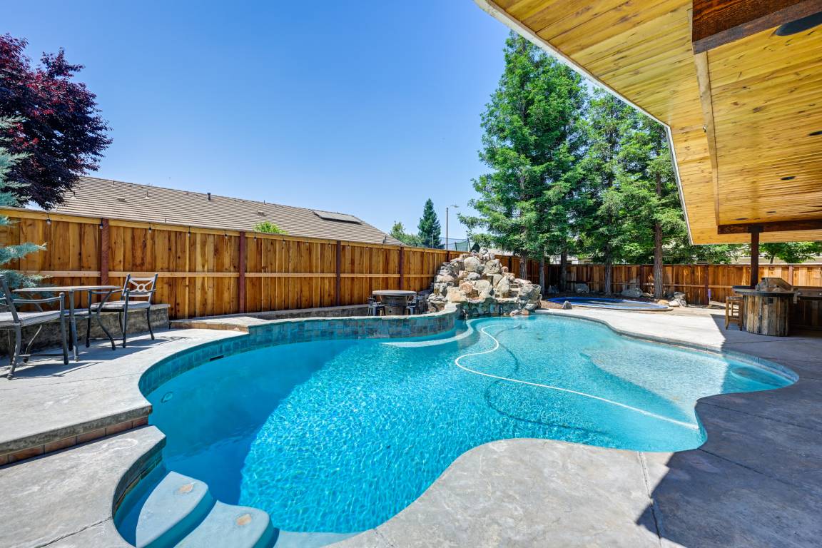 274 M² House ∙ 4 Bedrooms ∙ 11 Guests - Tulare, CA