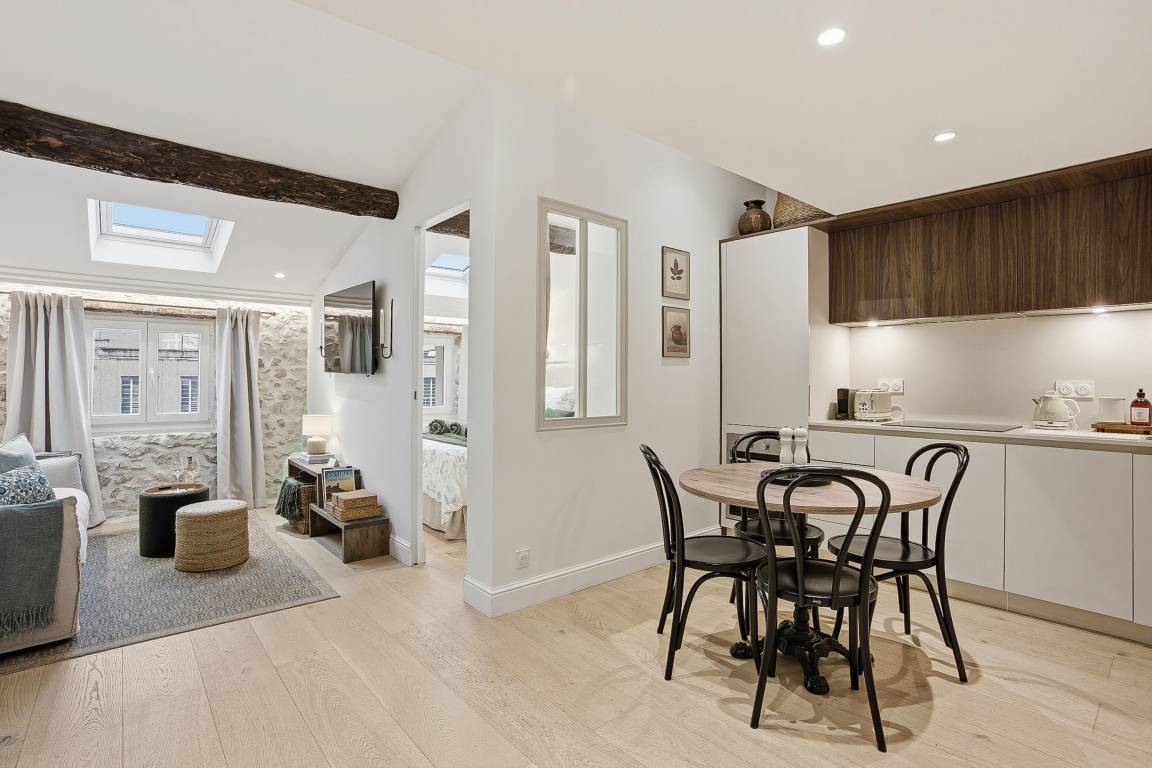 60 M² Apartamento ∙ 2 Habitaciones ∙ 4 Huéspedes - Antibes