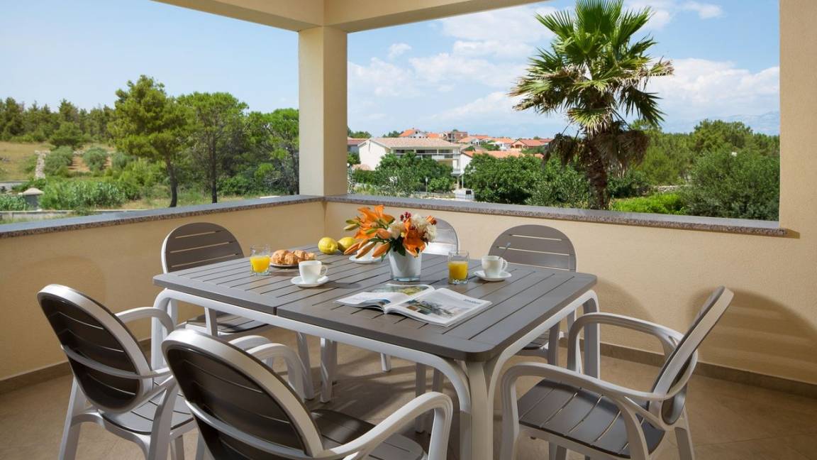298 M² House ∙ 10 Bedrooms ∙ 28 Guests - Vir, Kroatien