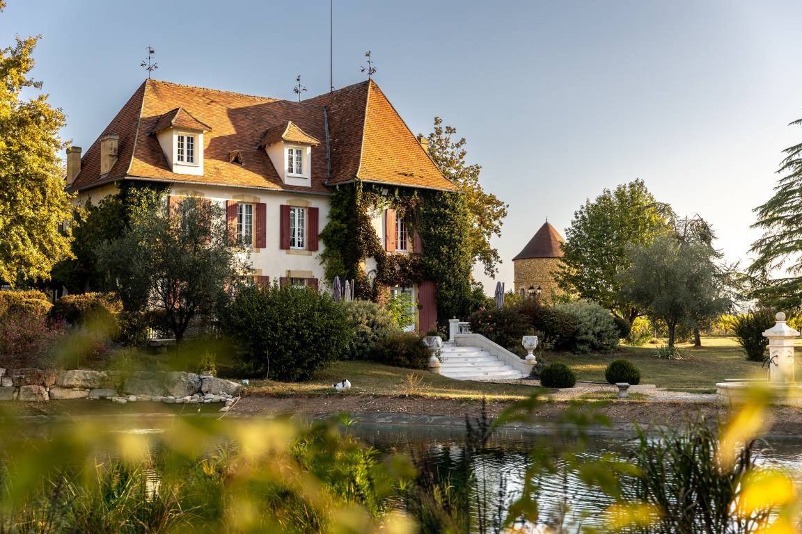600 M² House ∙ 9 Bedrooms ∙ 18 Guests - Dordogne