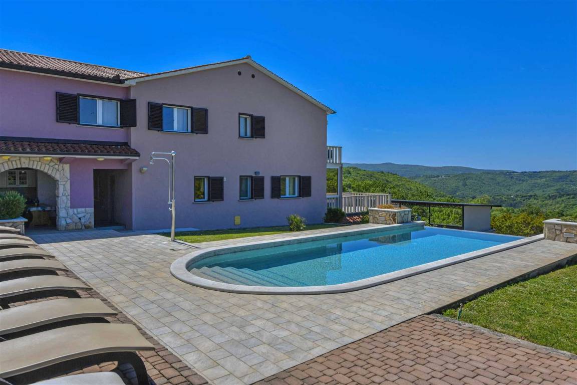313 M² Villa ∙ 5 Habitaciones ∙ 10 Huéspedes - Labin