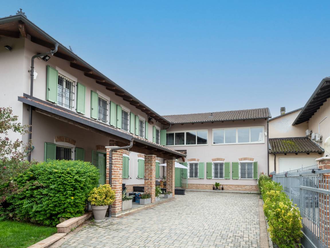 60 M² Apartment ∙ 1 Bedroom ∙ 4 Guests - Asti