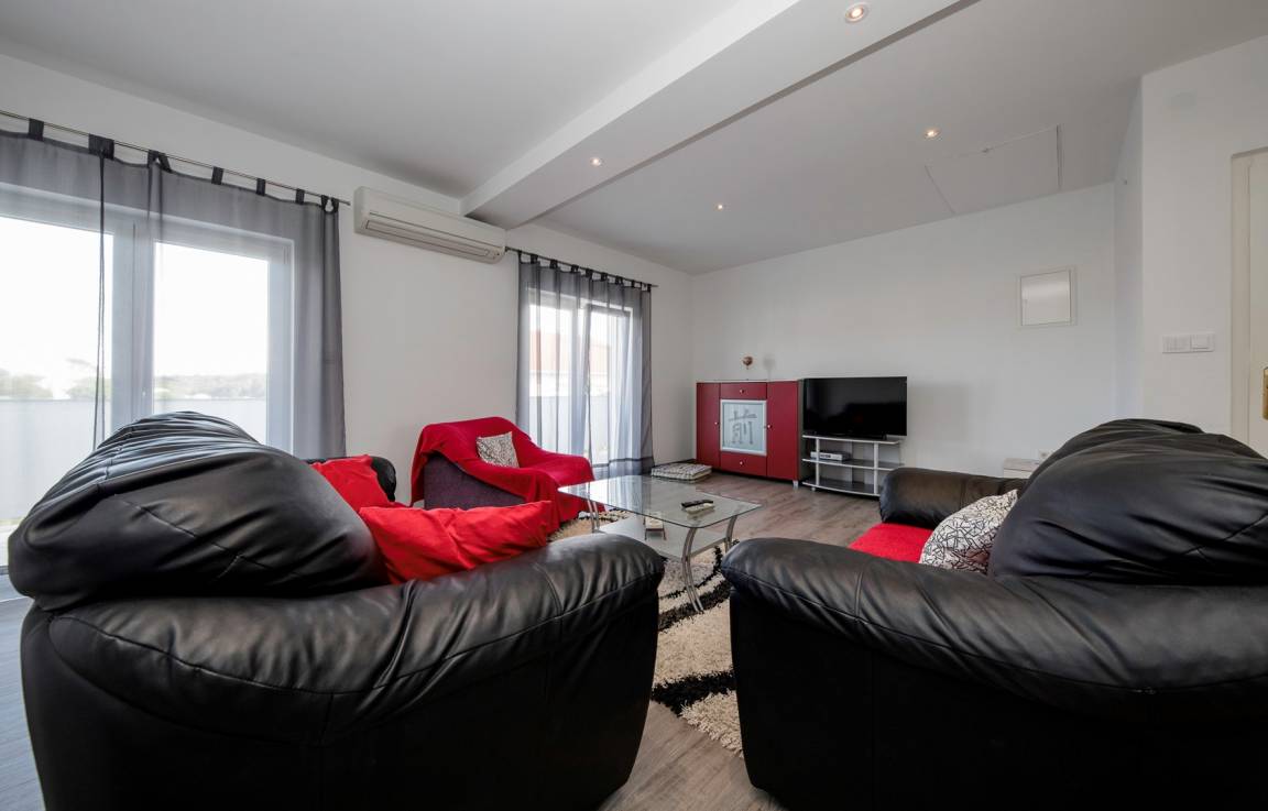 75 M² Ferienwohnung ∙ 2 Schlafzimmer ∙ 4 Gäste - Supetarska Draga
