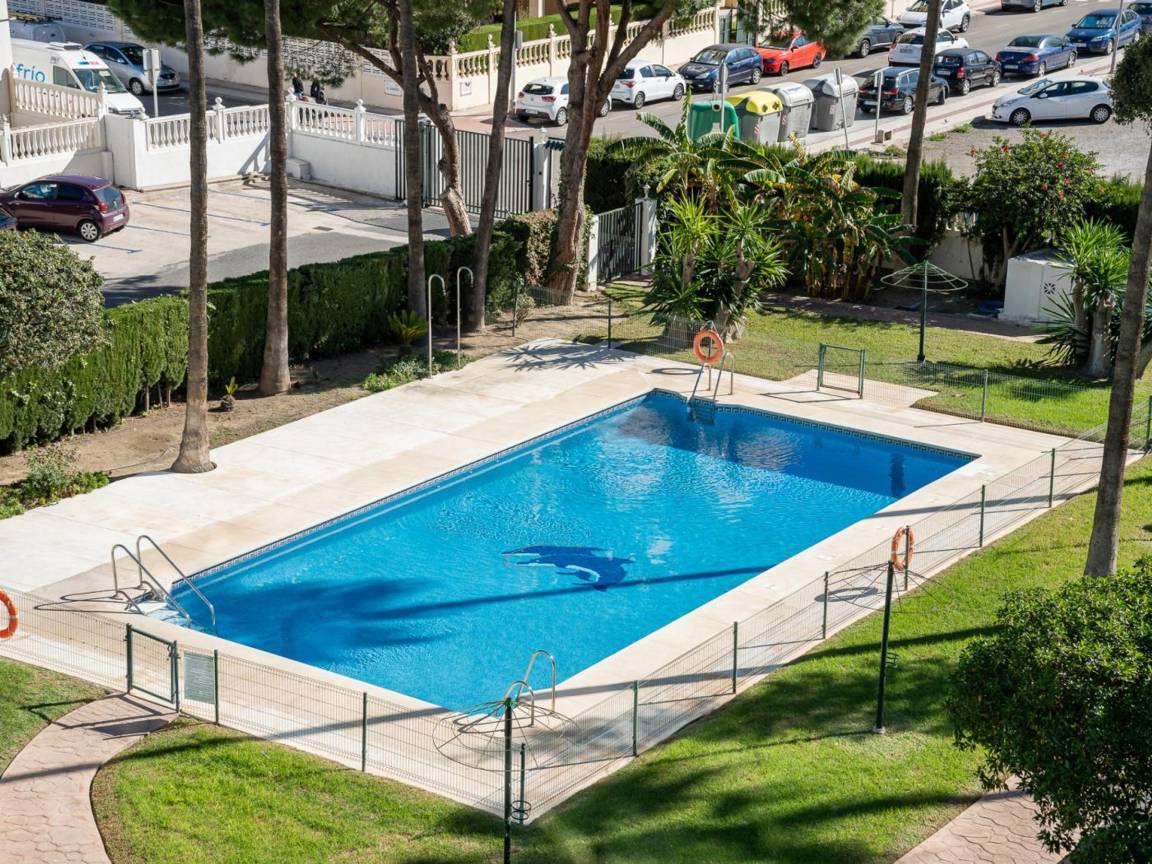 80 M² Apartamento ∙ 2 Habitaciones ∙ 6 Huéspedes - Benalmádena