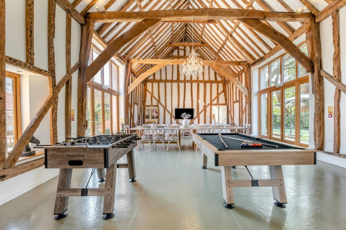 Cottage ∙ 7 Bedrooms ∙ 14 Guests - Beccles