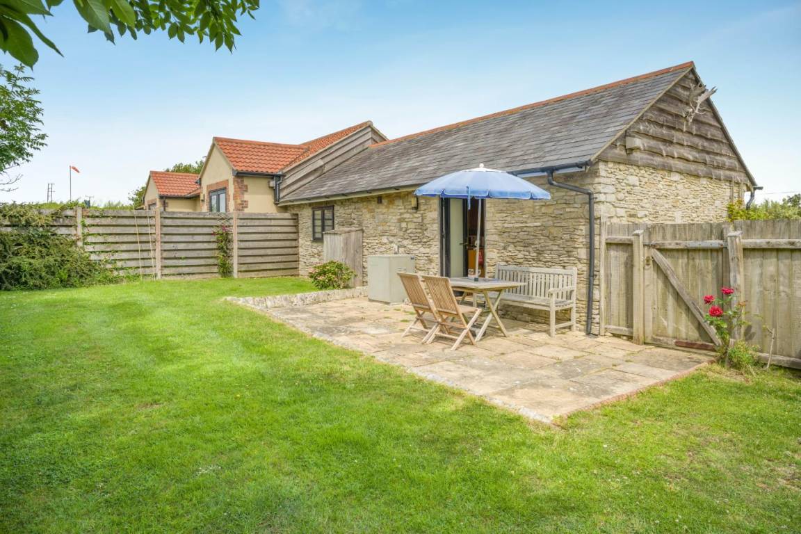 Cottage ∙ 2 Bedrooms ∙ 3 Guests - Weymouth, UK