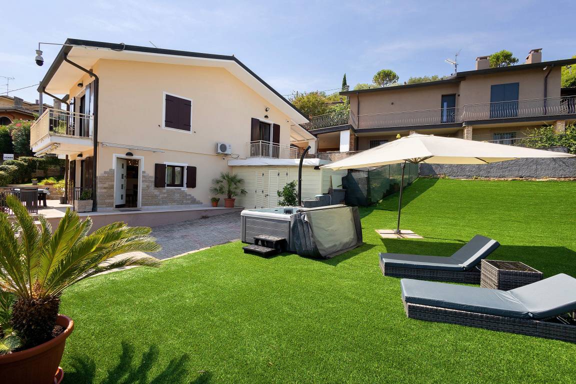 200 M² Villa ∙ 3 Schlafzimmer ∙ 8 Gäste - Peschiera del Garda