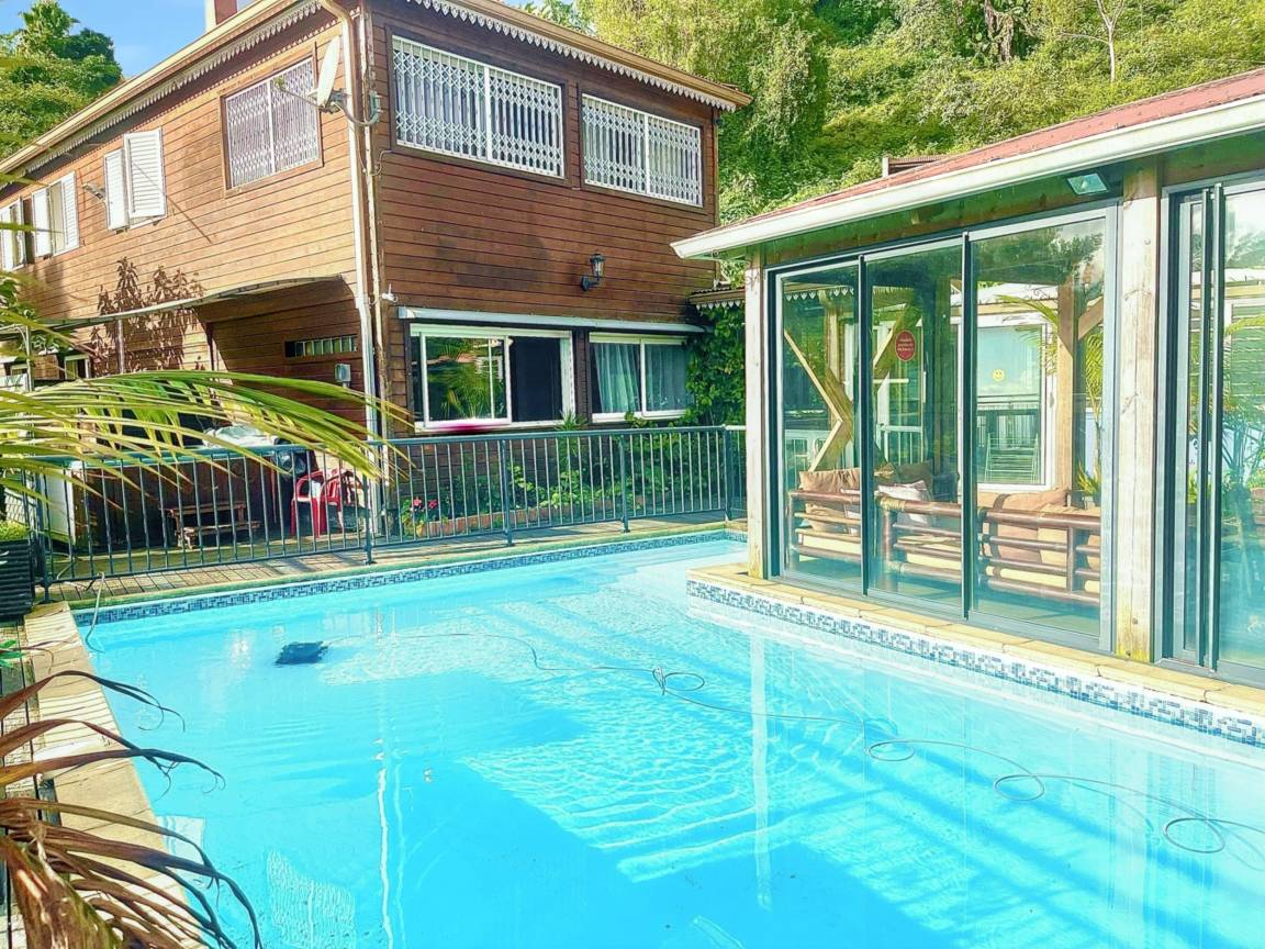 220 M² Villa ∙ 7 Bedrooms ∙ 21 Guests - Saint-Denis, La Réunion