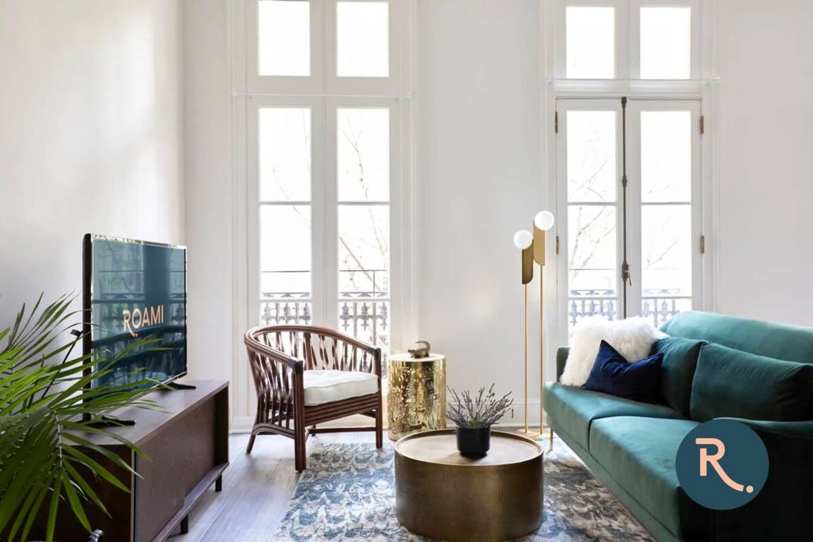 Apartment ∙ 2 Bedrooms ∙ 4 Guests - Mardi Gras New Orleans