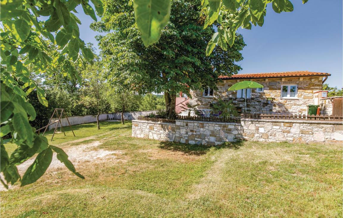 91 M² House ∙ 2 Bedrooms ∙ 6 Guests - Hırvatistan