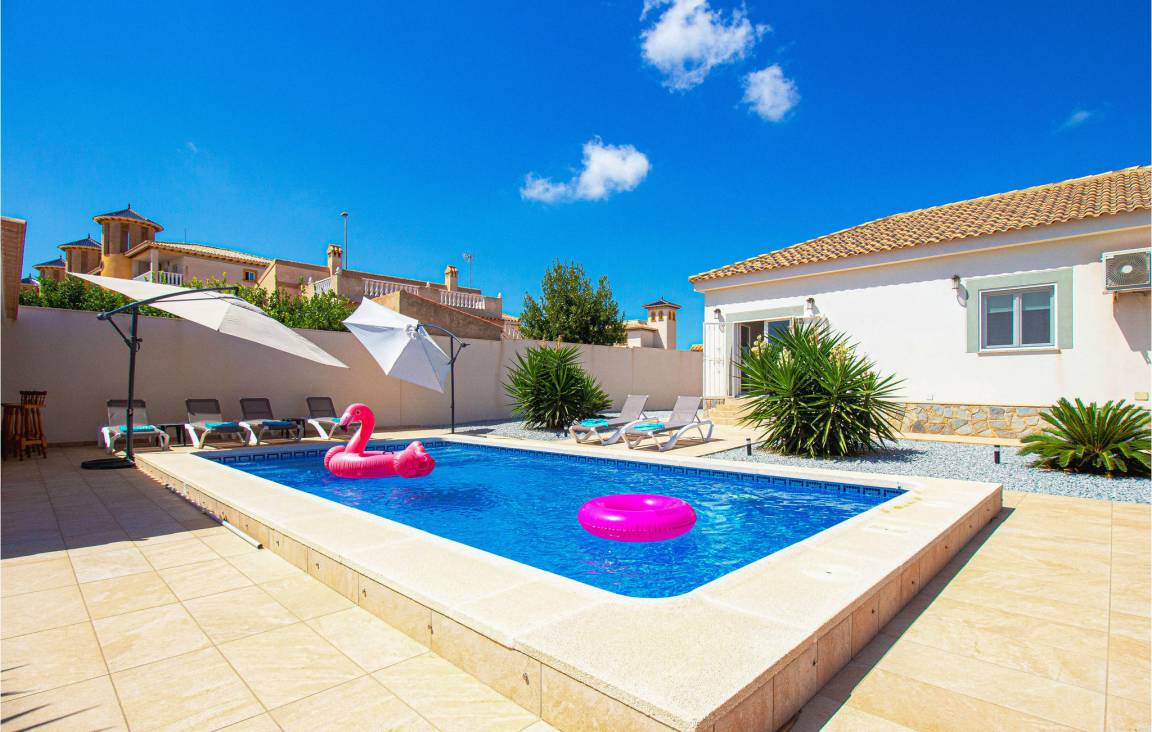 80 M² Casa ∙ 3 Habitaciones ∙ 6 Huéspedes - Playa Flamenca