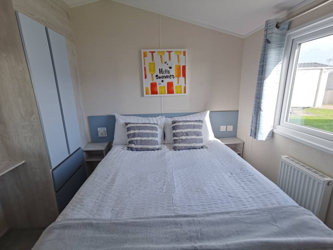 90 M² Chalet ∙ 3 Bedrooms ∙ 8 Guests - Sutton on Sea
