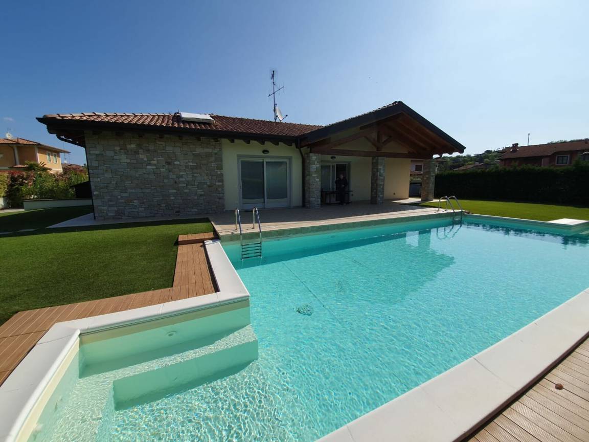 80 M² House ∙ 2 Bedrooms ∙ 4 Guests - Sirmione