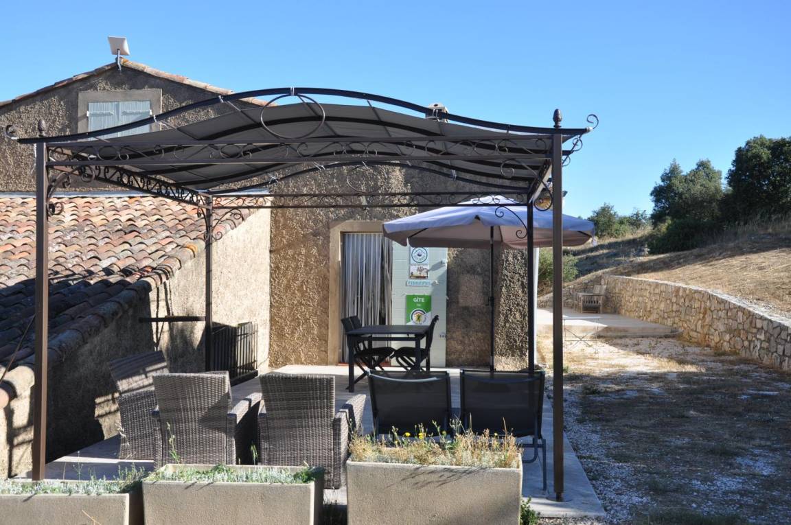 51 M² Mökki ∙ 2 Makuuhuonetta ∙ 4 Vierasta - Var