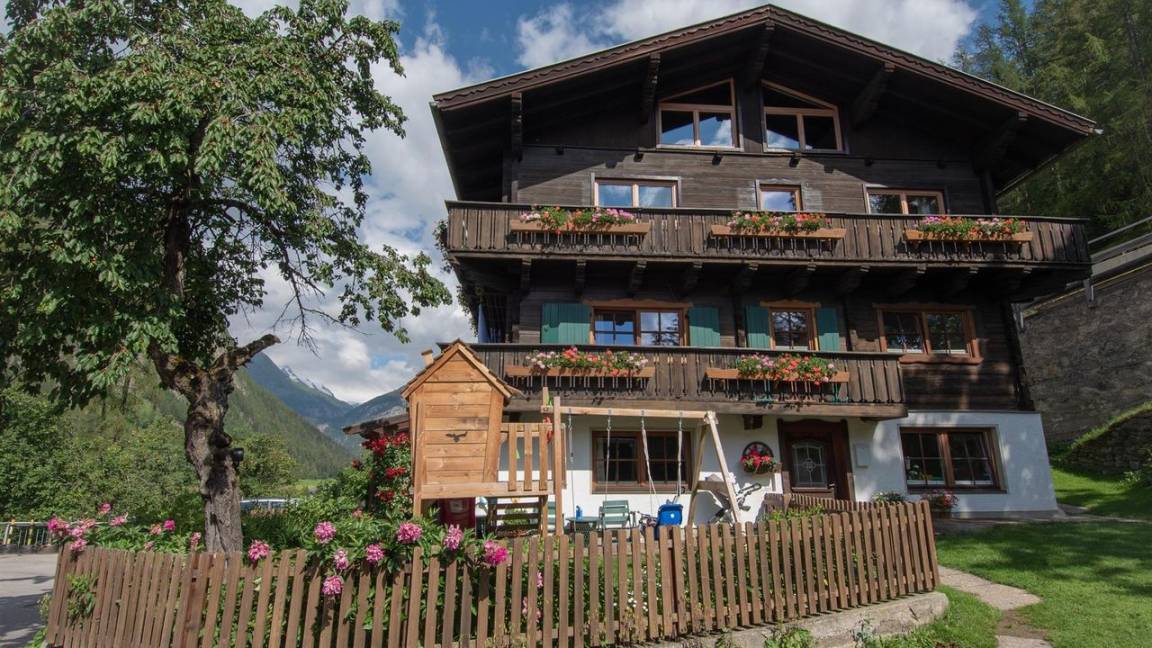 100 M² Ferienwohnung ∙ 2 Schlafzimmer ∙ 5 Gäste - Heiligenblut