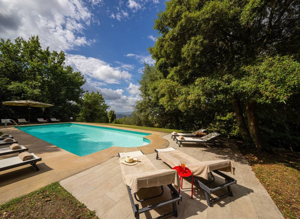 340 M² Villa ∙ 8 Bedrooms ∙ 14 Guests - Volterra